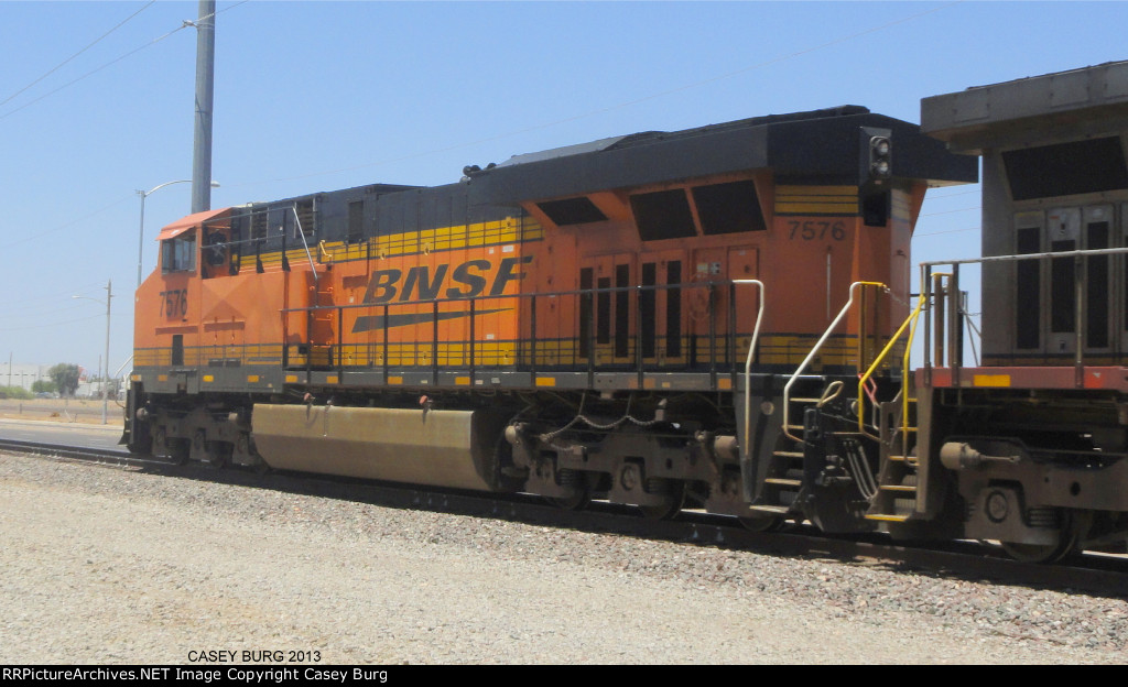 BNSF 7576